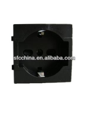 China Italy Standard Power Socket 16A 250V AC Wall Outlet White for sale