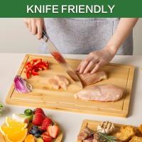 China Set of 3 Wooden Chopping Boards with Juice Grooves Side Handles Different Shapes for sale