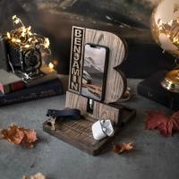 China Wooden Phone Stand for Personalized Anniversary Gifts Rustic Style Wooden Docking Station for sale
