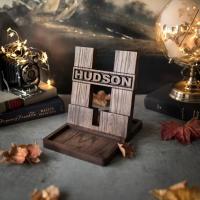 China Wooden Phone Stand for Personalized Anniversary Gifts Rustic Style Wooden Docking Station for sale