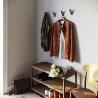 China Living Room Furniture High Quantity Advantage Black Walnut Wood Black Metal Hat Hooks for sale