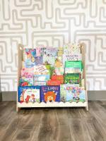 China Montessori Wooden Furniture Nursery Gift Wooden Bookshelf for Function Save Space for sale