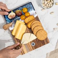 China Customized Pattern Acacia Wood Epoxy Resin Charcuterie Board for Serving Food for sale