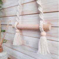 China Custom Design Wooden Bar Toilet Paper Holder for Bathroom Space-Saving Essential for sale