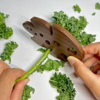 China OEM/ODM Acceptable Bamboo Herb Peeler for Stripping Kale Chard Collard Greens 8 Holes for sale