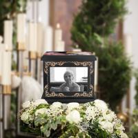 China Unique Photo Frame Cremation Urns for Human Ashes Printing Silk-screen Printing for sale