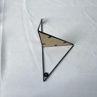 China Multifunctional Metal Wood Triangle Wall Corner Display Shelf for Home Storage for sale