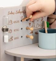China Love Theme Children Tooth Brushing Station with Wooden Framed Mirror and Space-saving for sale