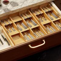 China Organizer Silverware Drawer with Plain Wooden Box 6 Slots Bamboo Tray Holder in Natural for sale