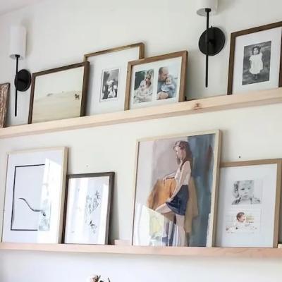 China Wooden Home Decor Rustic Style Solid Hardwood Floating Shelf with Customization Option for sale