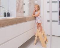 China Save Space Wood Bathroom Kids Stool Step Stool for Kids and Adults As Your Request for sale