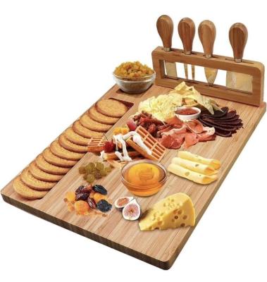 China Free Sample Charge Bamboo Cheese Board and Knife Set for Charcuterie Cutting for sale