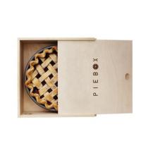 China Vitalucks Custom Apple Pie Packaging Eco-Friendly Wooden Box for Special Gift Giving for sale
