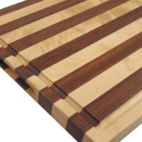 China Customized Size Kitchenware Multi-functional Solid Wood Chopping Board with Handle for sale