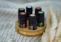 China Functional Wooden Stand for Efficiently Storing Oil Bottles in Circle Shape for sale