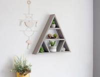 China Minimalist Design Wooden Triangle Wall Shelf Crystal Display Shelves for Home Storage for sale