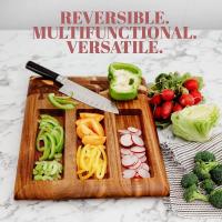 China Eco-friendly Wood Cutting Board with Built-in Juice Groove and Removable Containers for sale