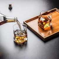 China Crystal Whisky Glass Wine Cup with Twisted Lines Customized Logo and Multi Color Options for sale