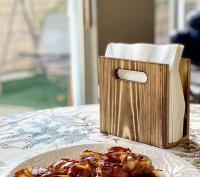 China Customizable Rustic Napkin Holder for Farmhouse Decoration Printing Silk-screen/Burned for sale