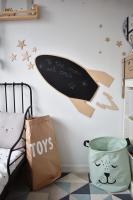 China All-Season Toddler Montessori Rocket Wooden Chalk Board with Stars in Modern Design for sale