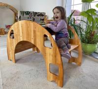 China Christmas Gifts Eco-friendly Montessori Books Shelf for 202406 Kids Wooden Table Chair for sale