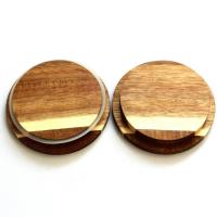 China FSC Certified Acacia Wooden Lid Glass Candle Jars for Easy Opening and FSC Certificate for sale