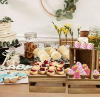 China Rustic Style Wooden Cake Stand Set of 4 Customized Logo Accepted for Displaying Cakes for sale