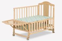 China Gift Craft Industrial Solid Wood Kids Cribs Convertible Toddler Sleeping Bed Swing Rocking for sale
