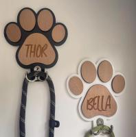 China Unfinished Birch Wood Dog Paw Print Lead Holder Personalized Pill Storage for Dog Buffs for sale