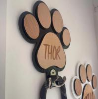China Unfinished Birch Wood Dog Paw Print Lead Holder Personalized Pill Storage for Dog Buffs for sale