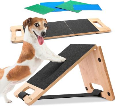 China Fear-Free Dog Nail Care Space-Saving Scratch Pad with Custom Logo and Adjustable Design for sale