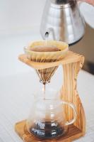 China Space-Saving and Functional Olive Wood Coffee Dripper Stand for Handmade Brewing for sale