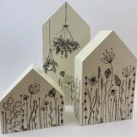 China Wooden Craft Doll House DIY Miniature Room for Children Customized Logo Wood Blocks for sale