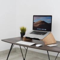 China Desktop Wooden Laptop Stand Holder with Custom Size 19