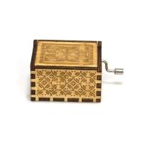 China Small Pine Wood Color Music Boxes 6.3x5x4.2cm for Christmas Gifts in High Demand for sale
