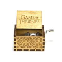 China Small Pine Wood Color Music Boxes 6.3x5x4.2cm for Christmas Gifts in High Demand for sale