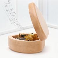 China Custom Maple Walnut Hand Crank Music Box for Christmas Birthday Valentine Holiday Gift for sale