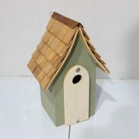 China Windproof Solid Pattern Wooden Bird House with Custom Color Painted Garden Decor for sale