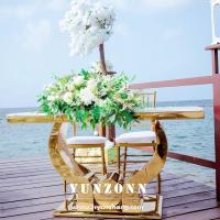 China Luxury Modern Stainless Steel Gold Tables for Wedding Bridal Decor Hotel Furniture for sale