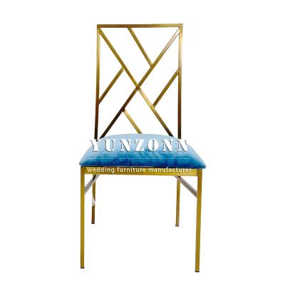 China Supplies China Factory Metal Gold White Weddings Banquet Chiavari Chair with Cushion for Events for sale
