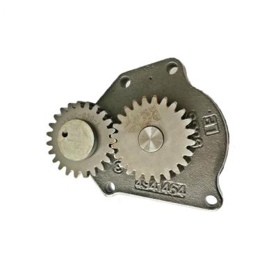 China DCEC Diesel Engine Oil Pump OEM Excavator Engine Parts 4941464 for sale