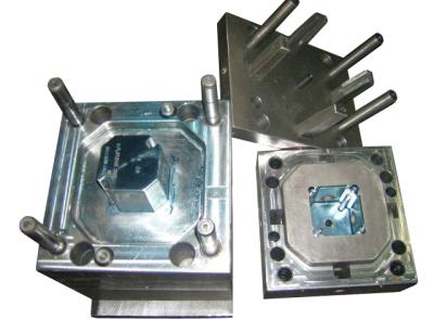 China High durability injection mold compatible with household product mold ensuring minimal maintenance and high repeatability for sale