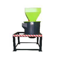 China Compact Organic Fertilizer Crushing Machine Cow Dung Crusher Machine 240V for sale
