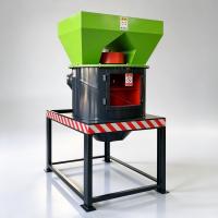 China Vertical Fertilizer Crusher with Hard Alloy Blades for High Moisture Organic Material and Compact Structure for sale
