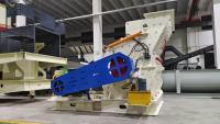 China Rough Powder Making Machine Limestone Hammer Crusher with Capacity Cup and Dosing Device for sale