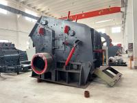 China Stone Crusher/ Impact Crusher/ Crushing Machine for Customer Requirements for sale