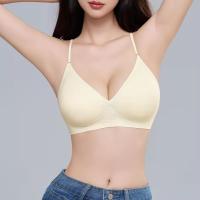 China Featherlight Unshifting Breathable Seamless Jelly Sports Bra For Daily Wear for sale