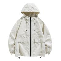 China Waterproof Breathable Sports Coat with Ergonomic Fit for Hiking and Outdoor Activities for sale