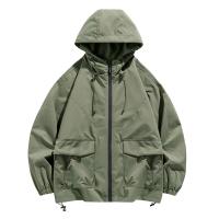 China Waterproof Breathable Sports Coat with Ergonomic Fit for Hiking and Outdoor Activities for sale