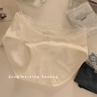 China Elegant Delicate Lace Trim Snug Body-Mapped Stay-Put Fit Breathable Premium Natural Cotton Ladies' Briefs for sale